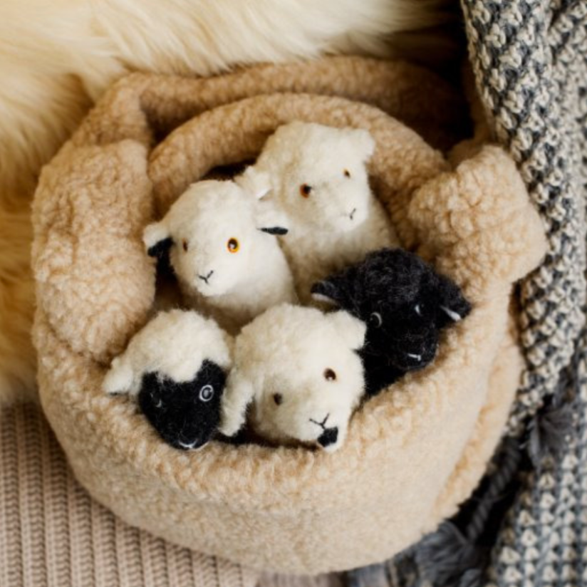 Yoko Wool Mini Sheep – Kate Sheridan